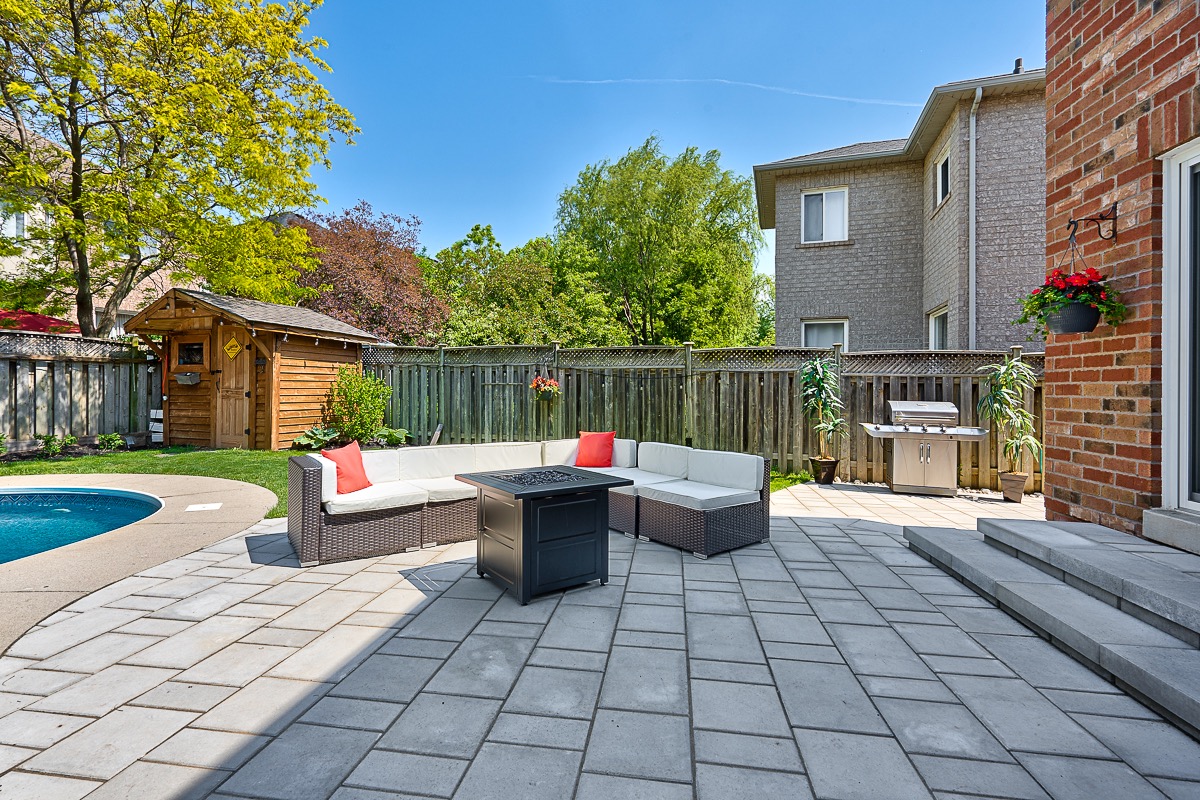 Fantastic home with a pool in Westmount | Schiavone Diamond